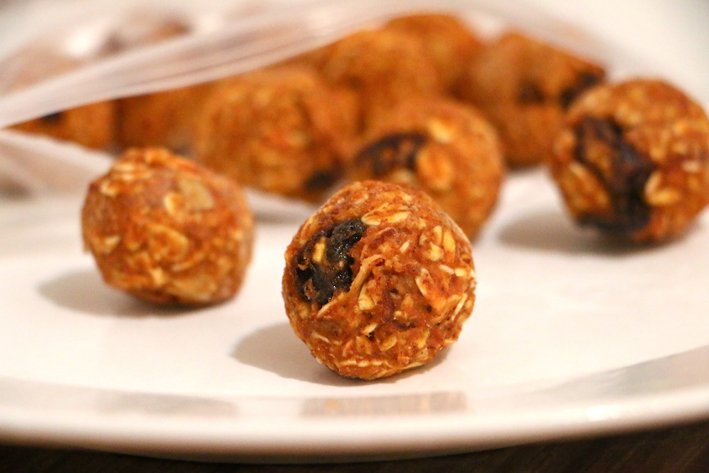 No-Bake Pumpkin Raisin Bites - Whitney E. RD